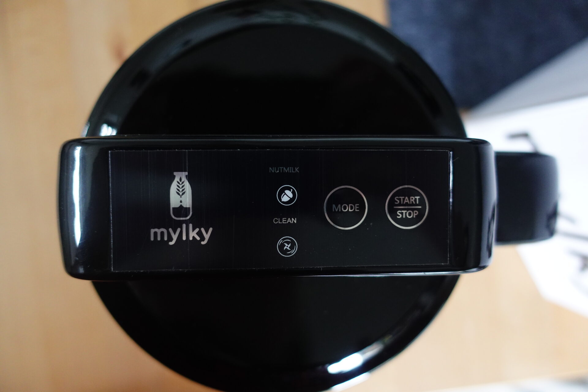 Pflanzenmilch selber machen mit dem Mylky Milch-Maker