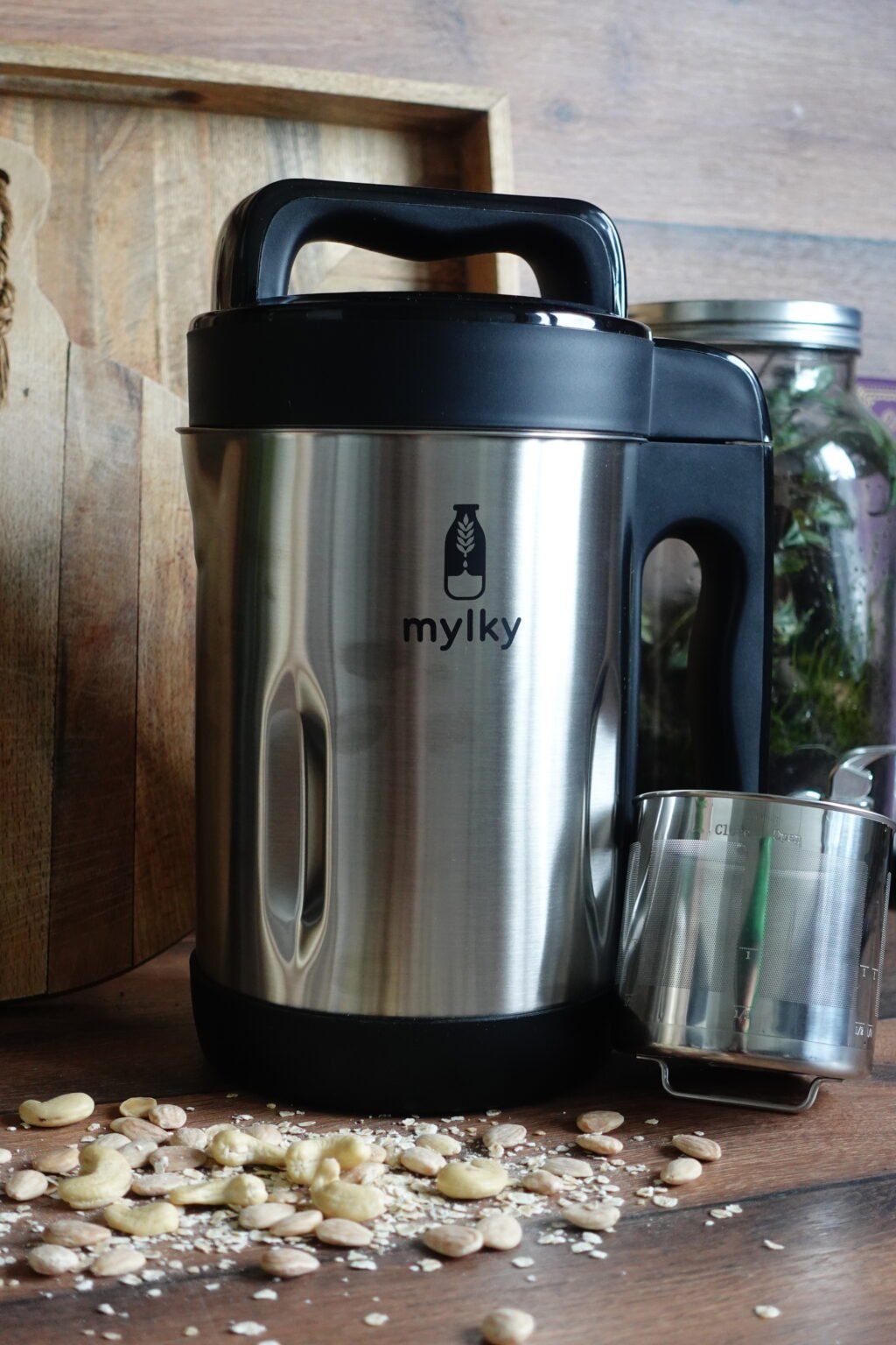 Pflanzenmilch selber machen mit dem Mylky Milch-Maker